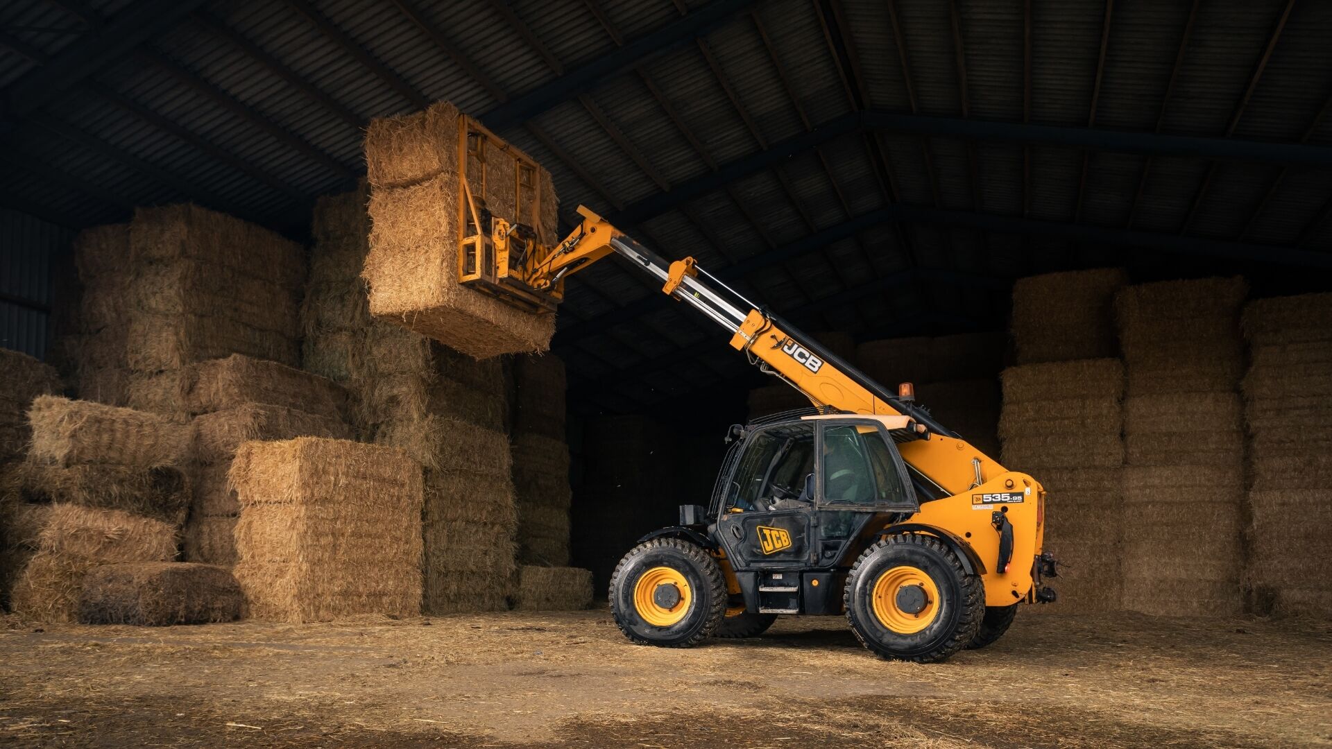 Telehandler tires for optimal grip and support / Nokian Tyres