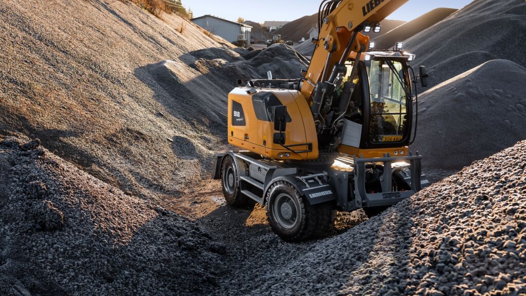 Wheeled excavator tires for versatile contracting / Nokian Tyres