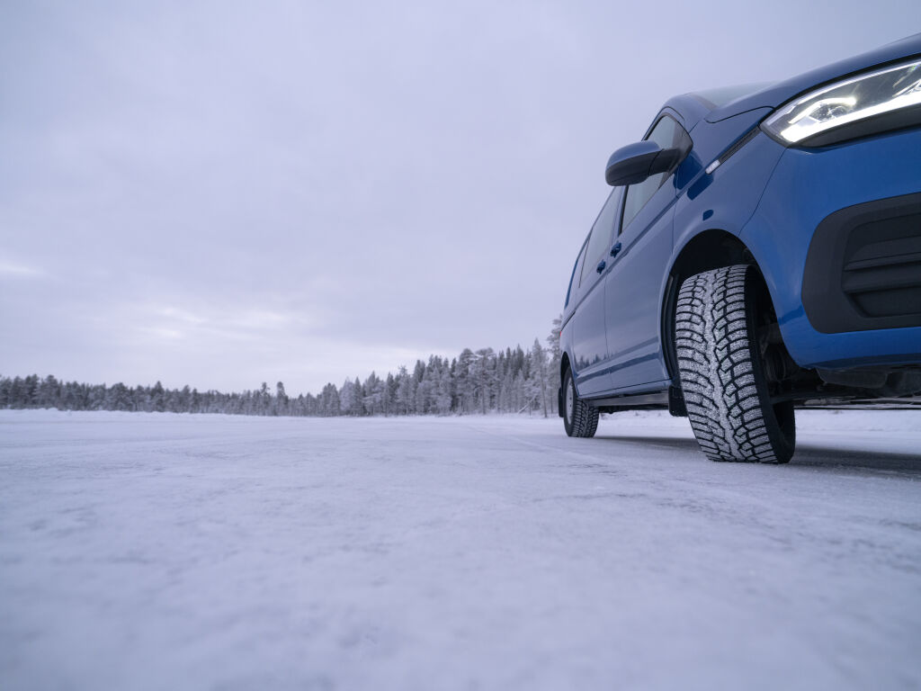 Nokian Tyres Hakkapeliitta CR4 - Stabiles Handling, angenehm laufruhig ...